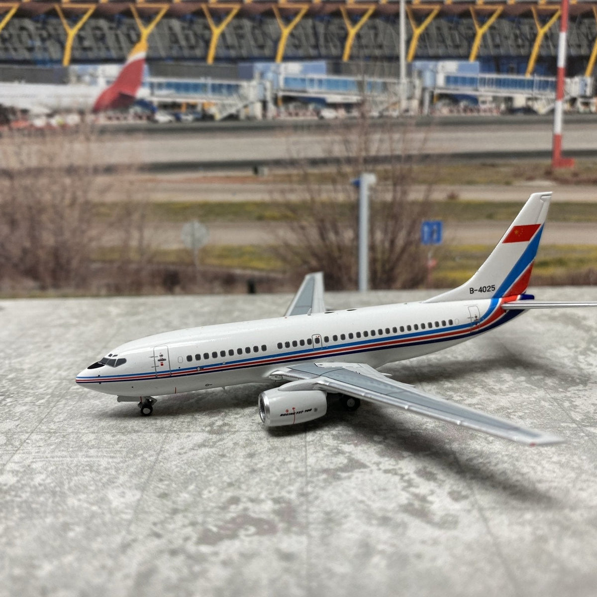 *1/400 China Air Force B 737-700 Panda Models 202101 – The Flying Shop