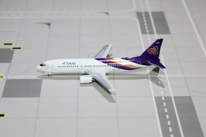 *1/400 Thai Airways B 737-400 Miniature Models M4TG734B – The Flying Shop
