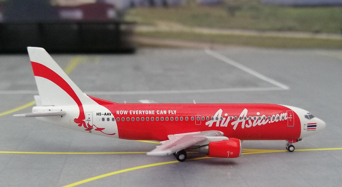 *1/400 AirAsia B 737-300 Miniature Models M4FD733B – The Flying Shop