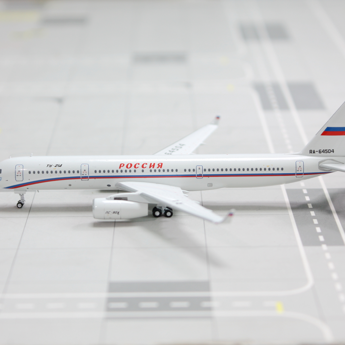 *1/400 Rossiya - Special Flight Detachment Tu-214 "VIP" Panda Models 2 ...